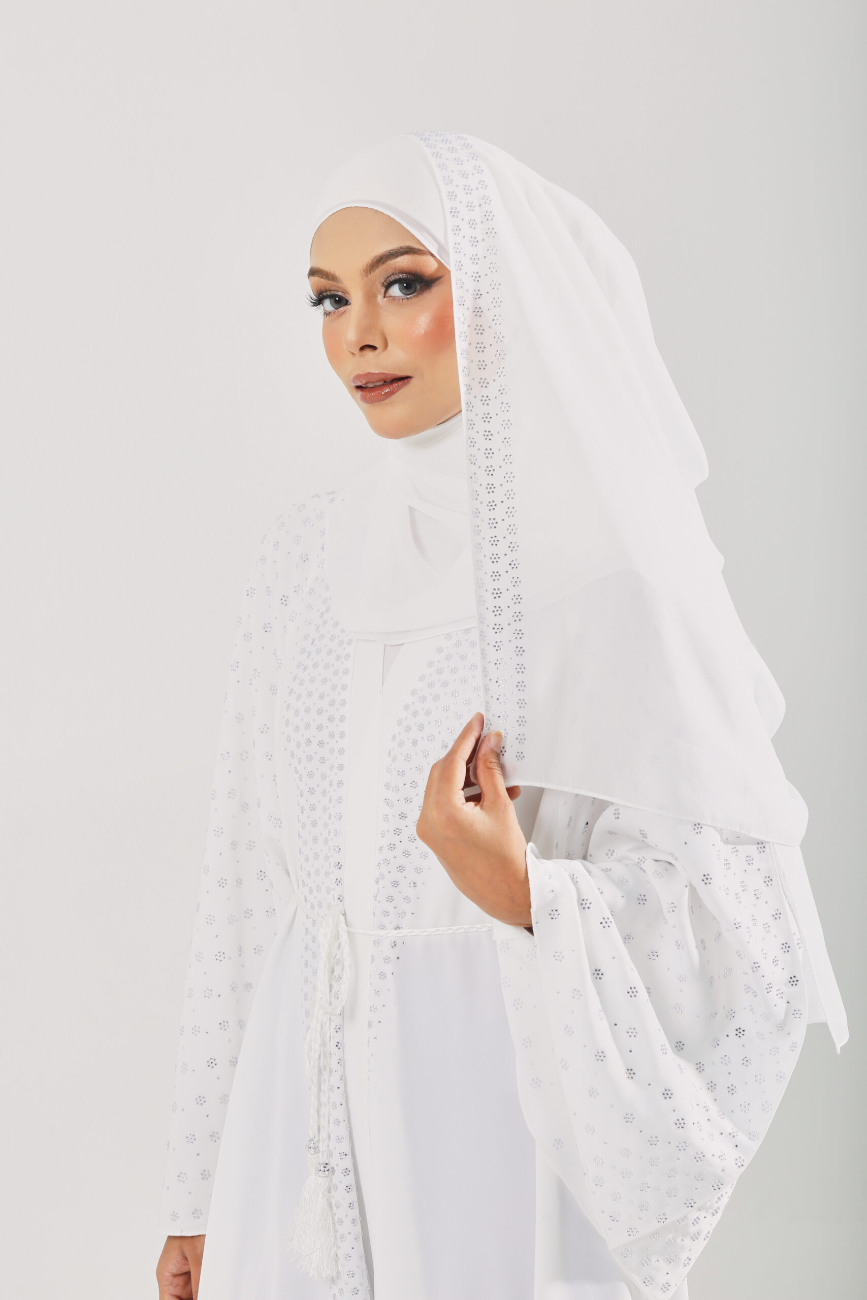 ZAYRA ABAYA IN OFF WHITE - Lala Mislovy